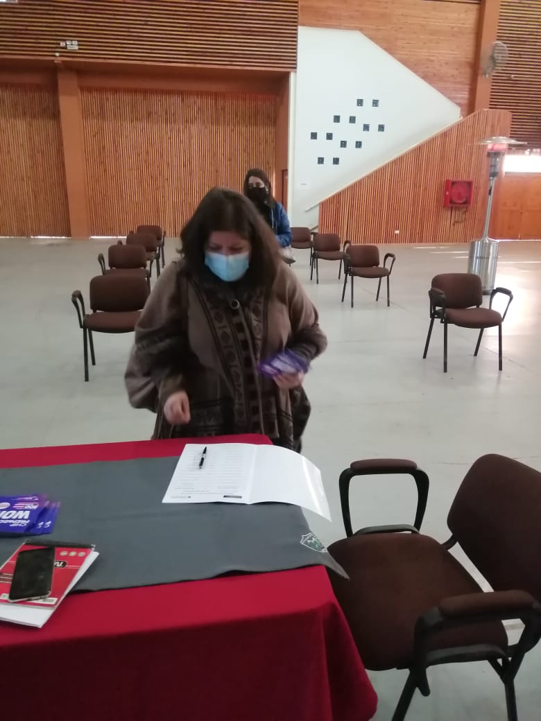ENTREGA SIMBÓLICA DE CHIP INTERNET – Liceo Bicentenario Oriente Rengo